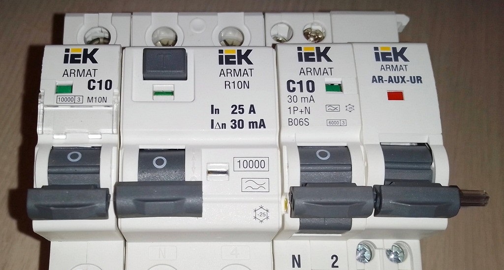 Обзор ARMAT: модульный флагман от IEK | Right Level